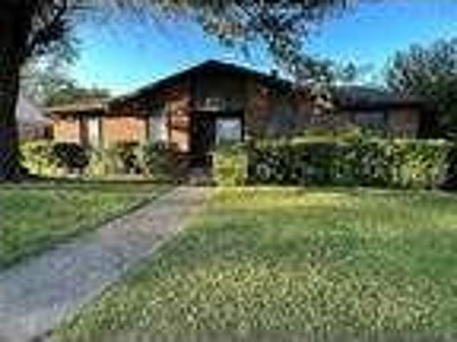 3 bedroom in Dallas Texas 75249