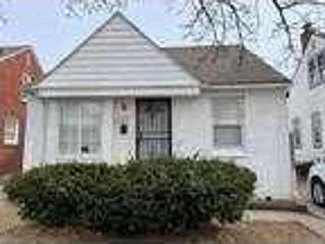 3 bedroom in Detroit Michigan 48205