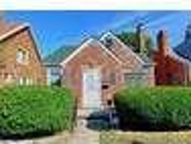 3 bedroom in Detroit Michigan 48205
