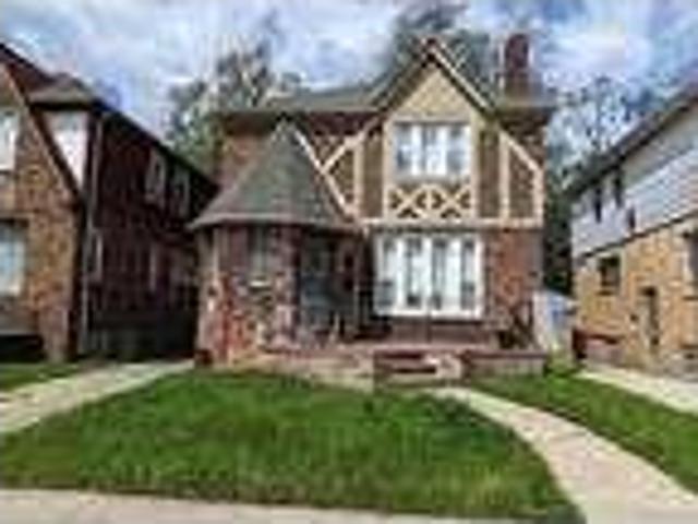 3 bedroom in Detroit Michigan 48221
