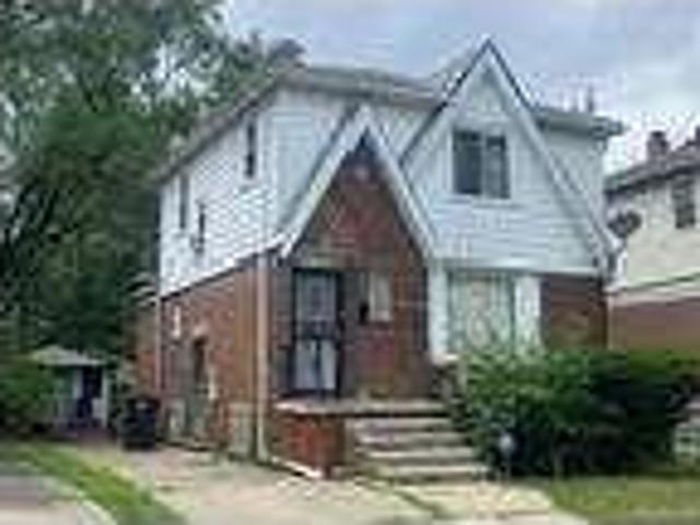 3 bedroom in Detroit Michigan 48227