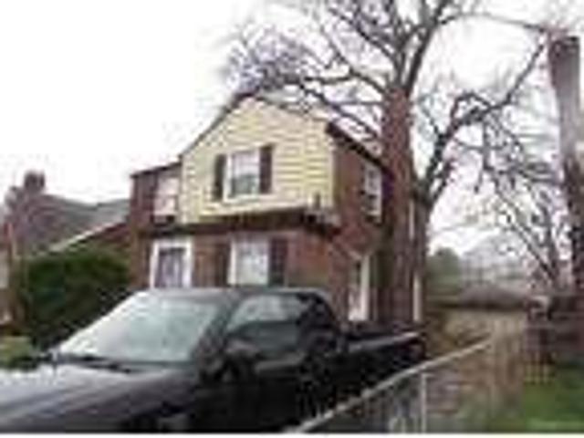 3 bedroom in Detroit Michigan 48224