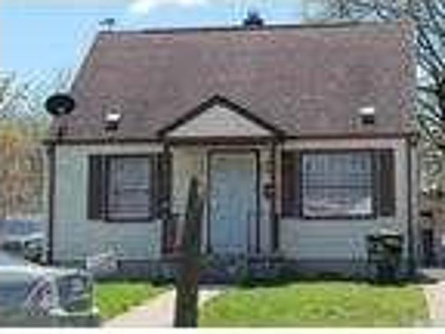 3 bedroom in Detroit Michigan 48228