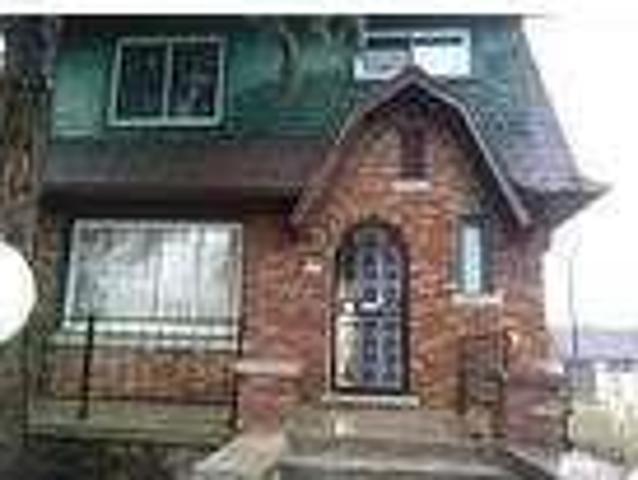 3 bedroom in Detroit Michigan 48228