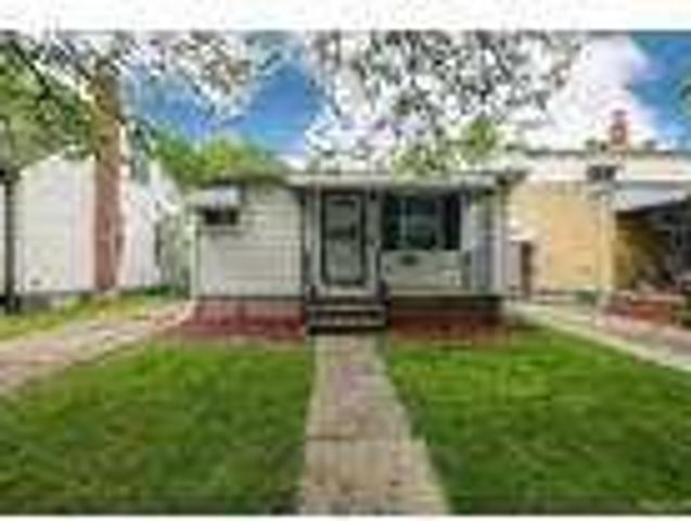 3 bedroom in Detroit Michigan 48234