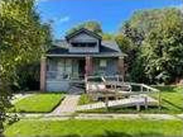 3 bedroom in Detroit Michigan 48238