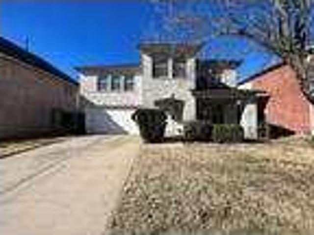 3 bedroom in Fort Worth TX 76112