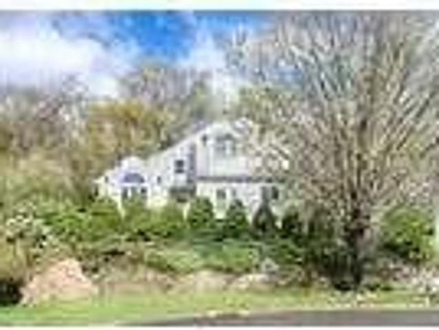 3 bedroom in Fairfield Connecticut 06890
