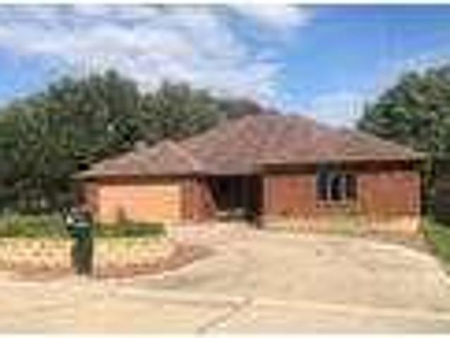 3 bedroom in Fraser Michigan 48026