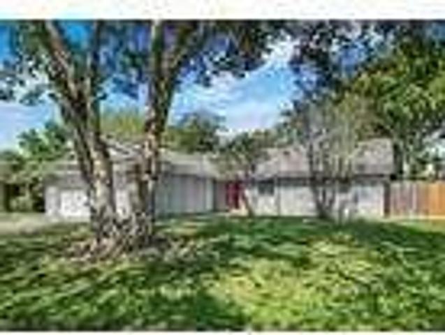 3 bedroom in Friendswood Texas 77546