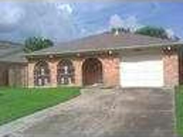 3 bedroom in Houston Texas 77045