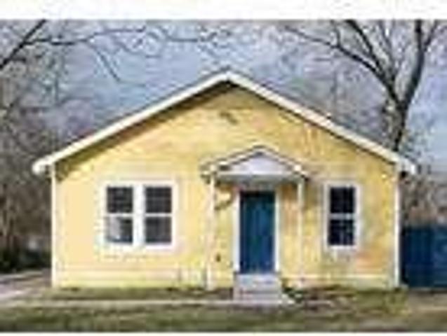 3 bedroom in Houston Texas 77033