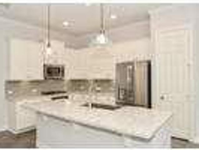 3 bedroom in Houston TX 77043