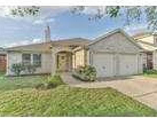 3 bedroom in Houston TX 77064