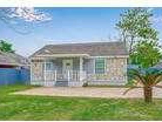 3 bedroom in Houston TX 77022