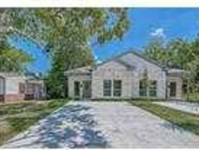 3 bedroom in Houston TX 77033