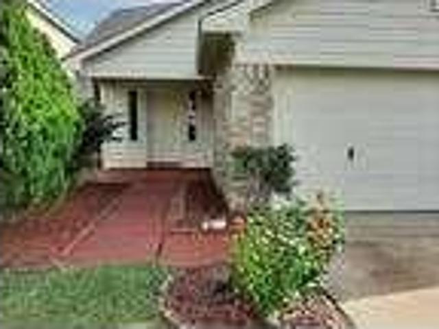 3 bedroom in Houston TX 77034