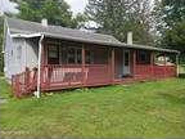 3 bedroom in Hoosick New York 12090