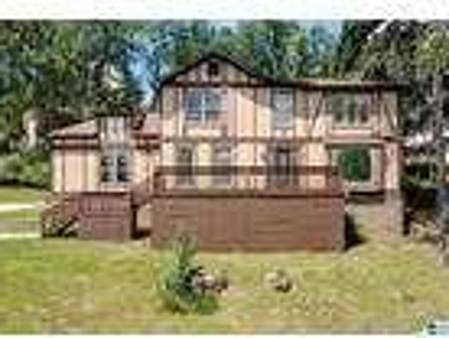 3 bedroom in Hoover Alabama 35226