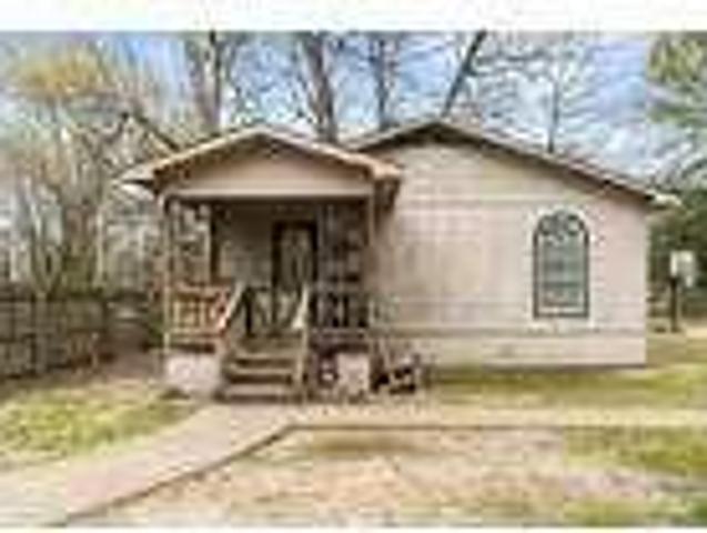 3 bedroom in Hawkins TX 75765