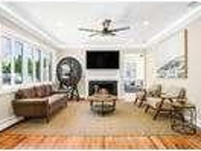 3 bedroom in Hampton Bays New York 11946