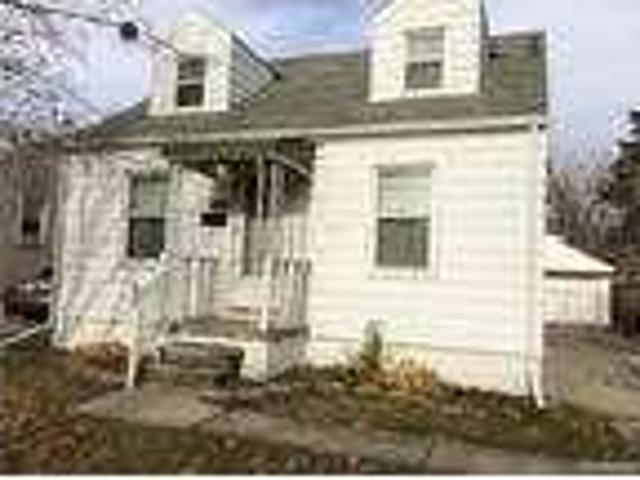 3 bedroom in Harper Woods Michigan 48225