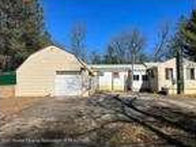 3 bedroom in Harrison MI 48625