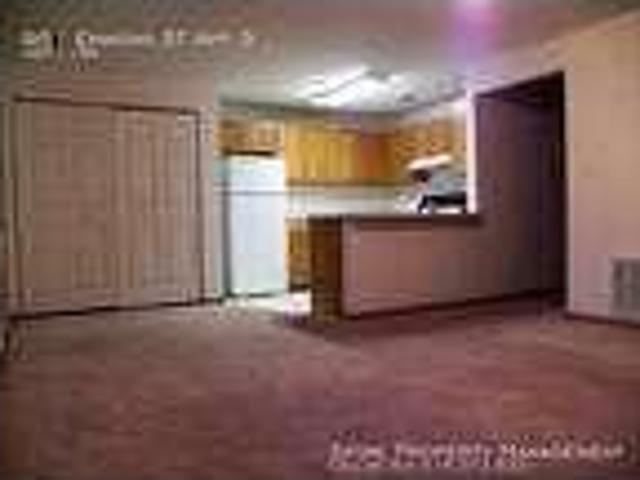 3 bedroom in Hiawatha IA 52233