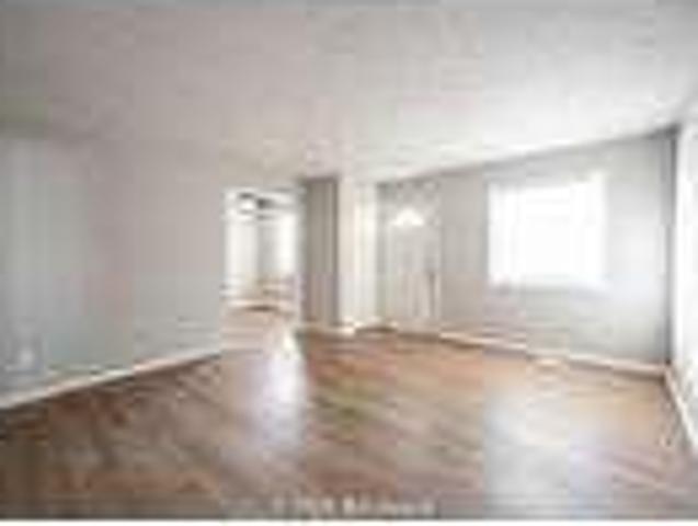 3 bedroom in Indianapolis IN 46235