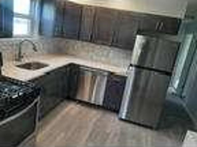 3 bedroom in Island Park NY 11558