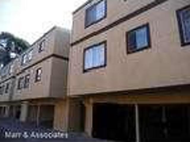 3 bedroom in Oakland CA 94601