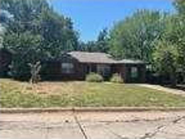 3 bedroom in Oklahoma City Oklahoma 73111
