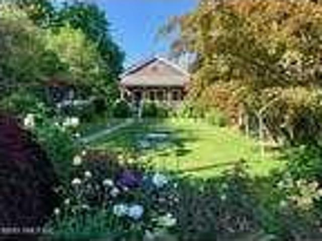 3 bedroom in Old Greenwich CT 06870