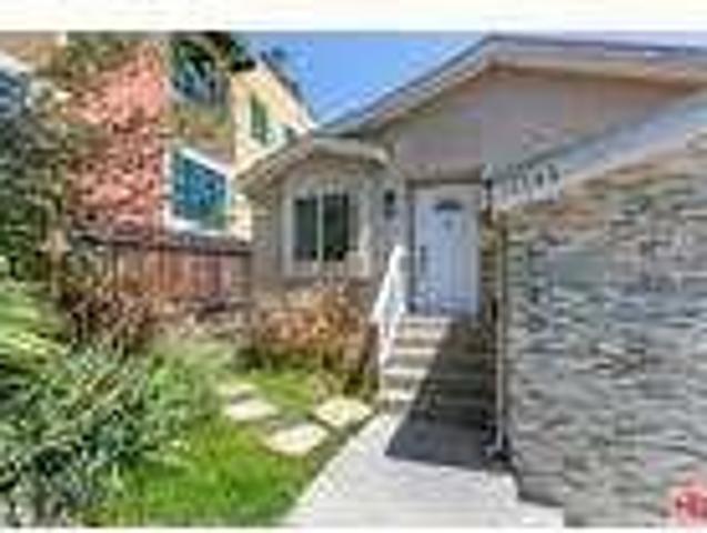 3 bedroom in Los Angeles California 90019