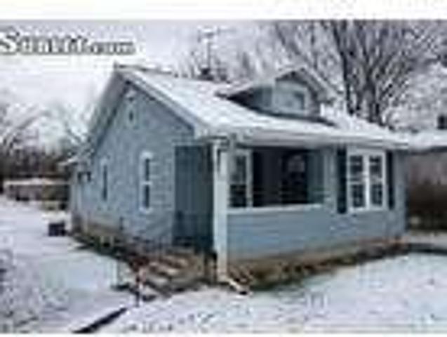 3 Bedroom In Lake IN 46408