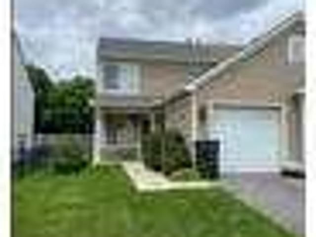 3 bedroom in Lake In The Hills Illinois 60156