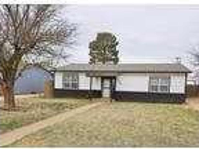 3 bedroom in Lamesa TX 79331