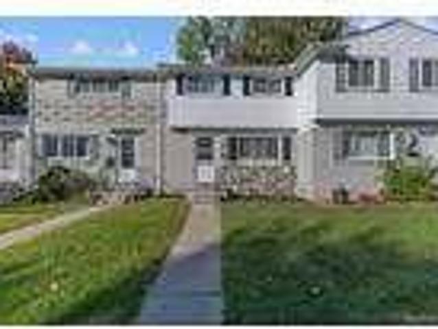 3 bedroom in Mount Clemens Michigan 48043