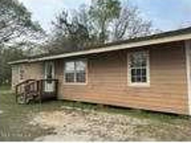 3 bedroom in Moss Point MS 39563