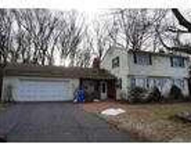 3 bedroom in Manchester CT 06042