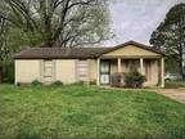 3 bedroom in Memphis TN 38106
