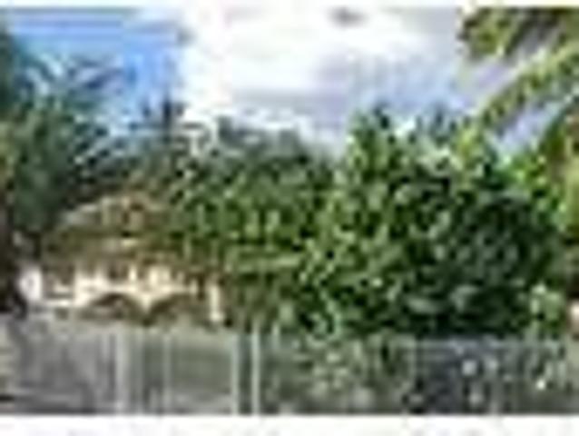 3 bedroom in Miami FL 33150