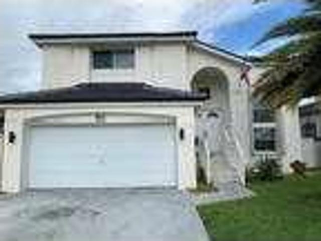 3 bedroom in Miami Florida 33182