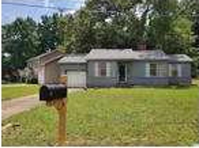 3 bedroom in Midfield Alabama 35228