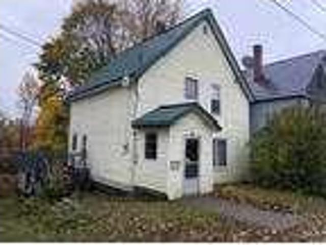 3 bedroom in Milo ME 04463