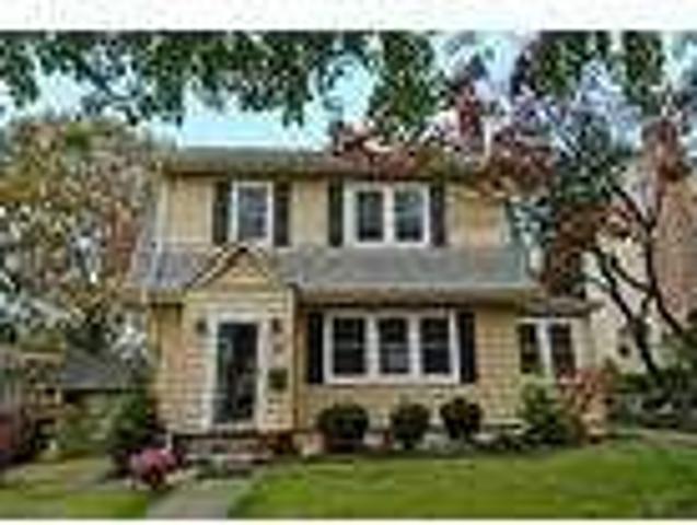 3 bedroom in Millburn NJ 07041