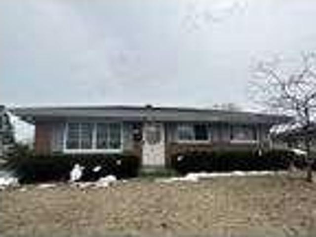 3 bedroom in Milwaukee WI 53223