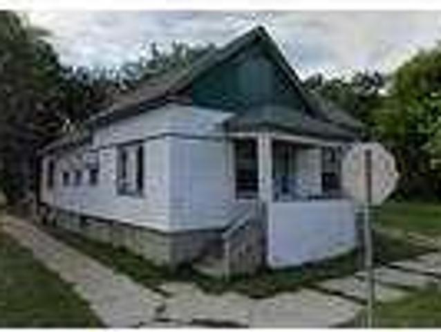 3 bedroom in Milwaukee Wisconsin 53206
