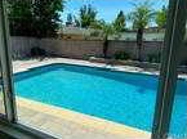 3 bedroom in North Hollywood California 91605