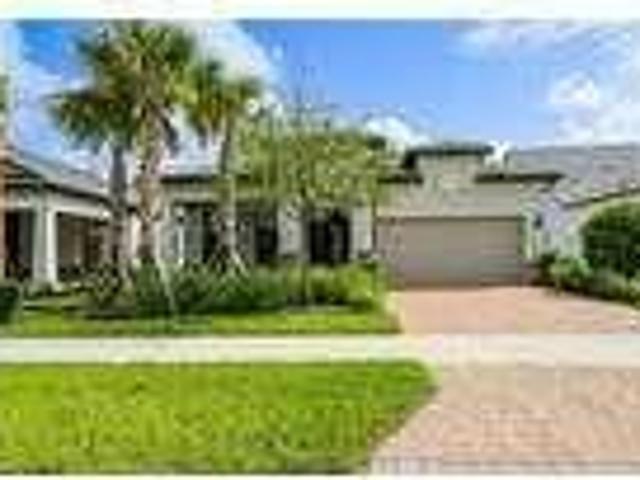 3 bedroom in Naples Florida 34120